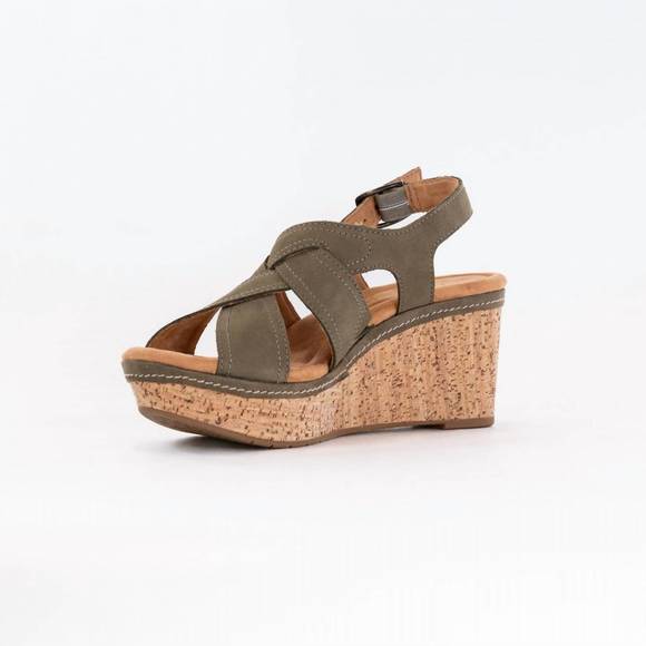 Clarks | Shoes | New Clarks Womens Elleri Rae Sandal In Olive Nubuck ...